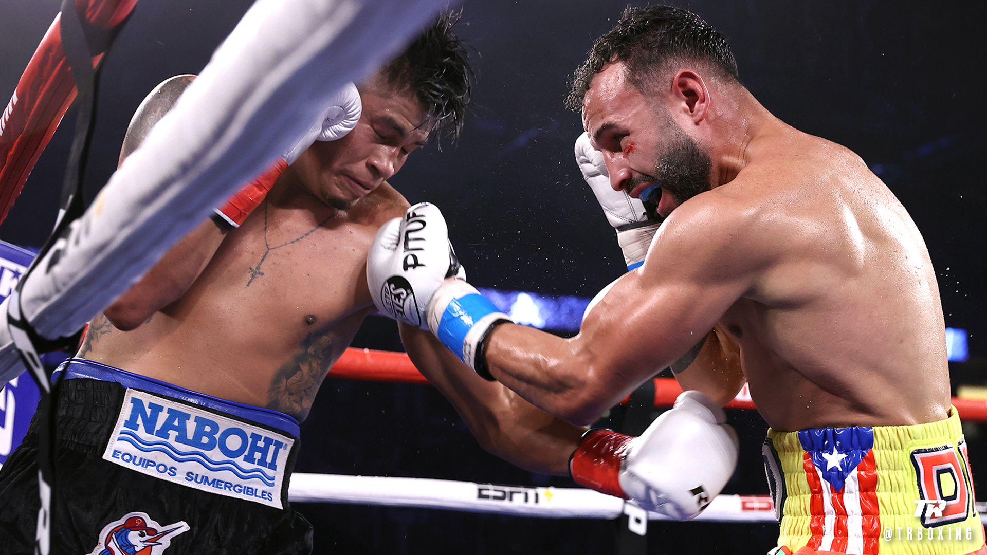 Emmanuel "Vaquero" Navarrete "laza" al "Pitufo" Díaz