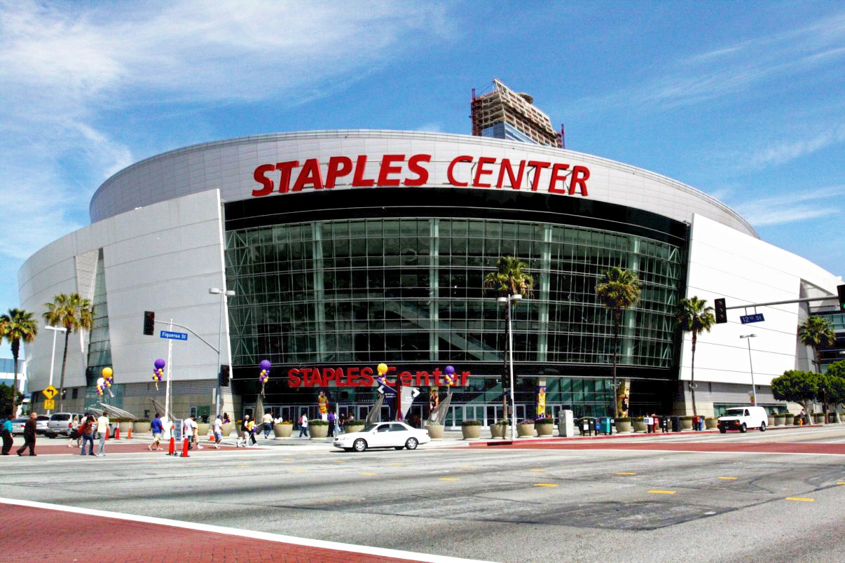 El Stapeles Center de Los Angeles cambiará su nombre a...