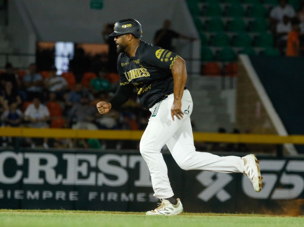 Primera barrida de los Leones en el nuevo KKC de la mano de Despaigne